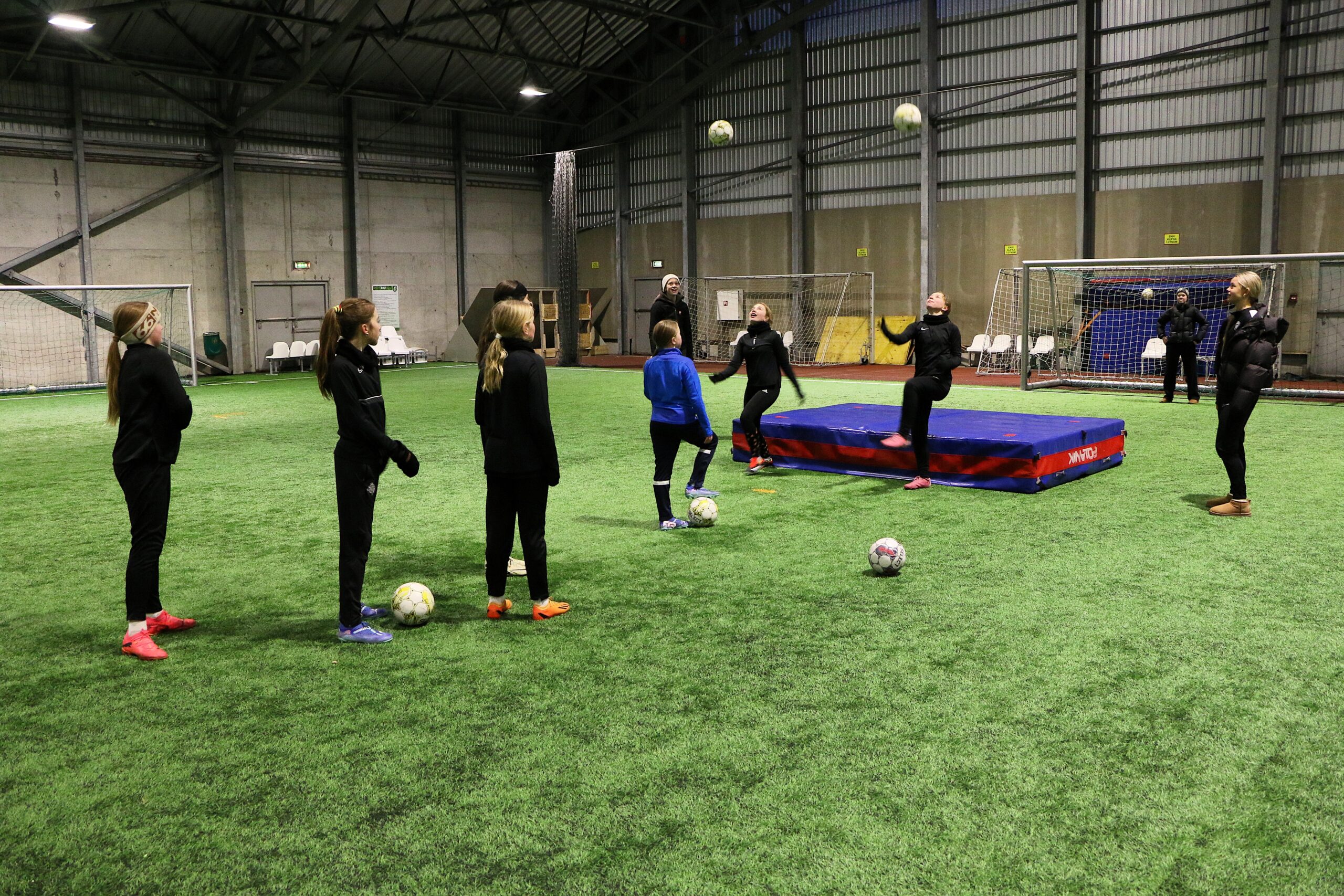 Efnilegir krakkar í fótboltaskóla ÍBV - Eyjafréttir