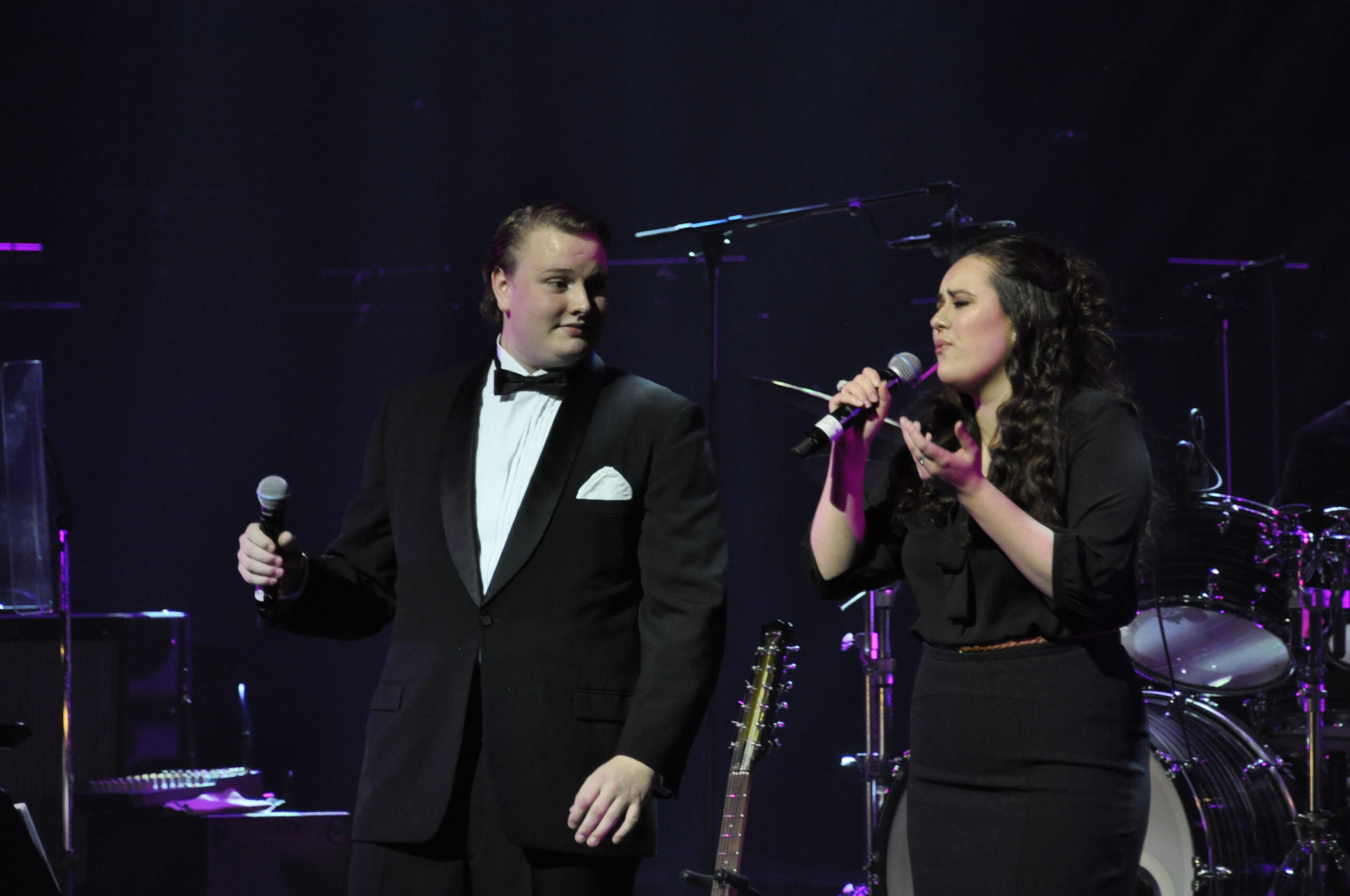 Goslokahátíð 2017 : Silja Elsabet og Alexander Jarl í Eldheimum á ...